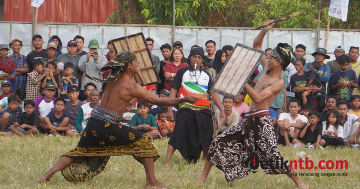 Tradisi Peresean, Simbol Kesatria Sasak yang Harus Dilestarikan demi ...