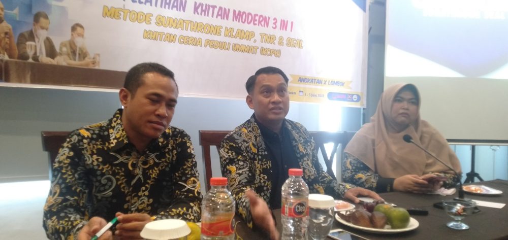 Mengenal Sunathrone dari Klinik Hamzar milik TGH Hazmi Hamzar, alat ...